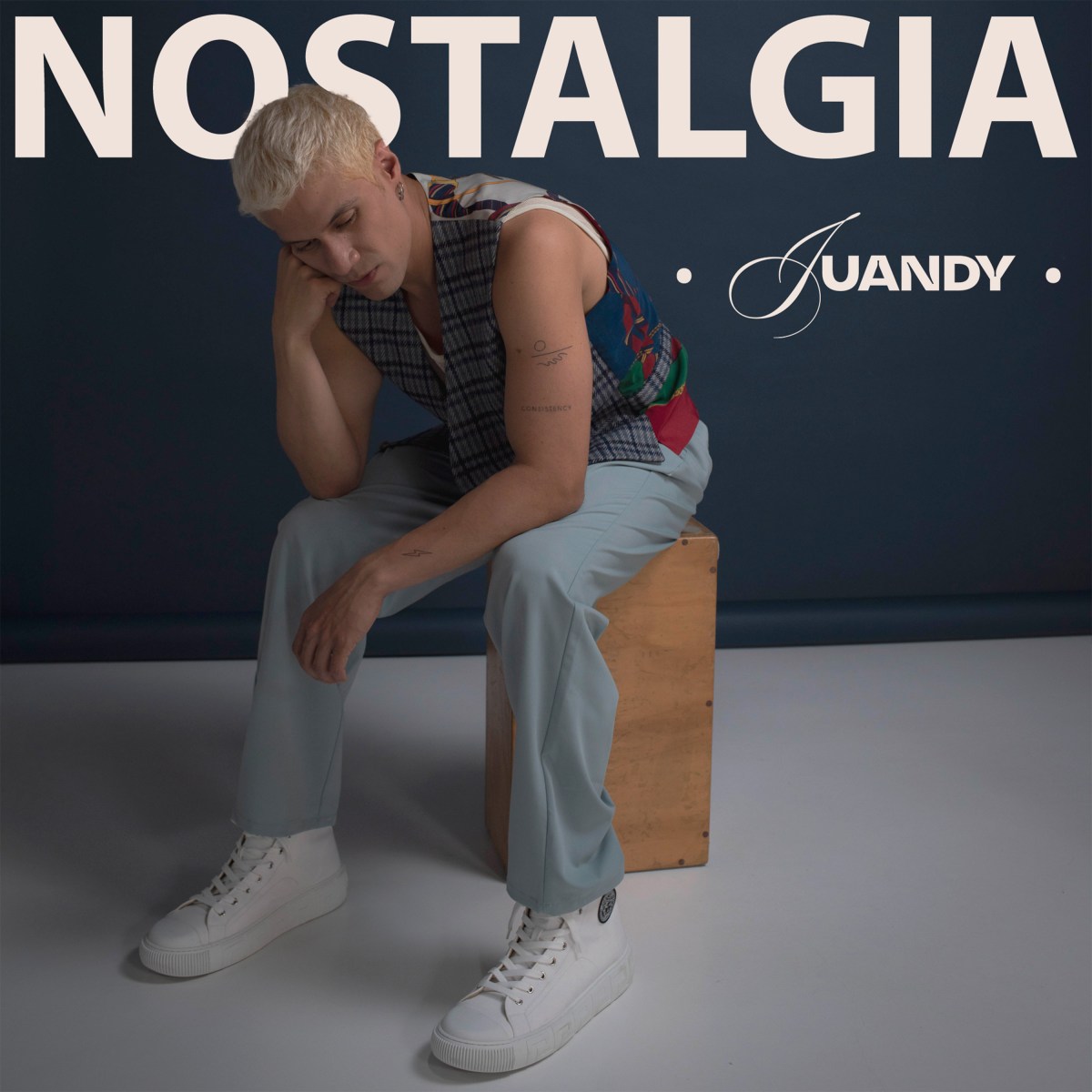 Juandy, la nueva voz de la salsa colombiana, presenta «Mas Na» y se une ...